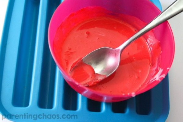 How to Make Homemade Bath Crayons