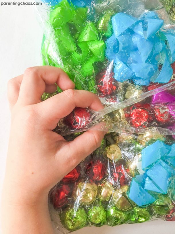 Christmas Squishy Bags ⋆ Parenting Chaos