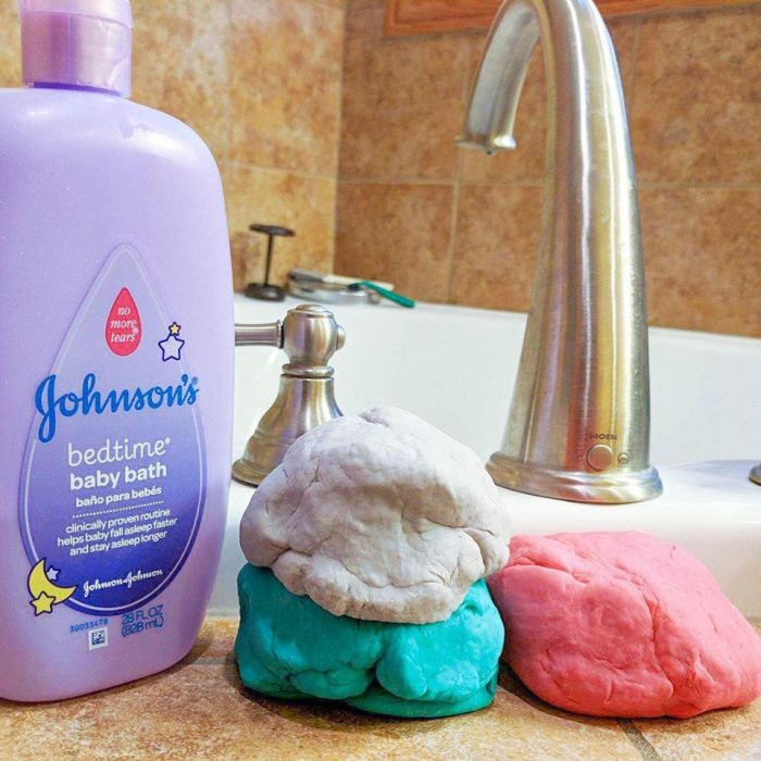 What Does Playdough Teach Kids? ⋆ Parenting Chaos